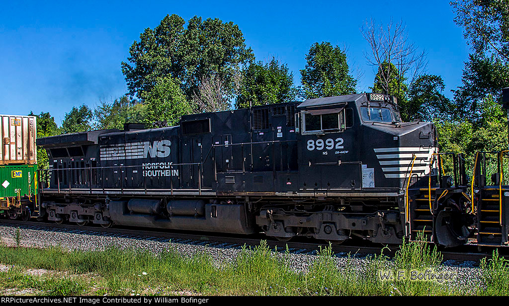 NS 8992